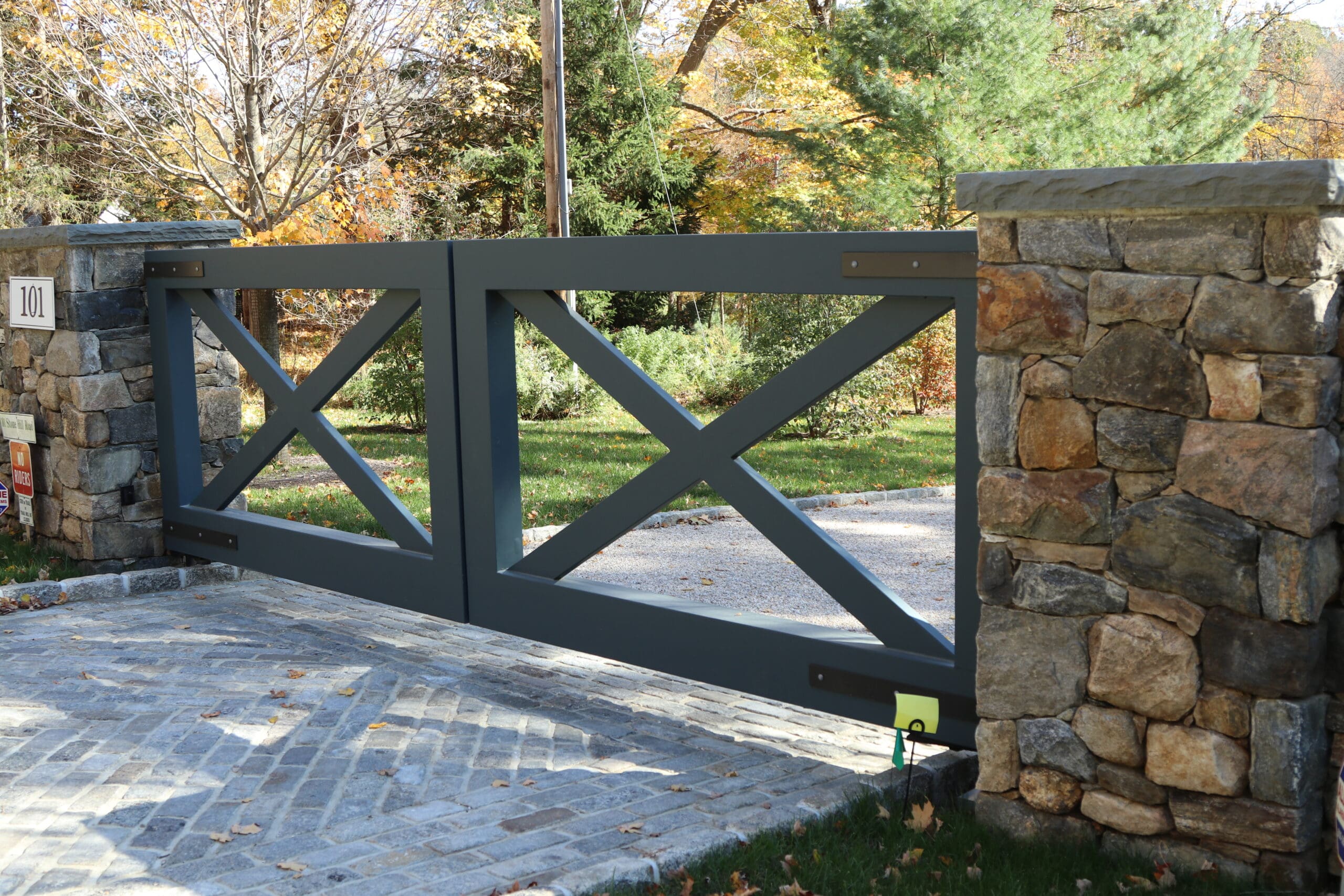 Driveway Gates - Riverside Fence